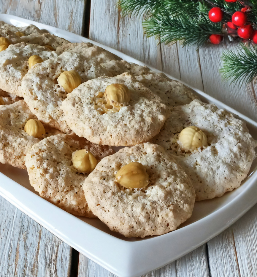 10 Easy Traditional German Christmas Cookie Recipes.